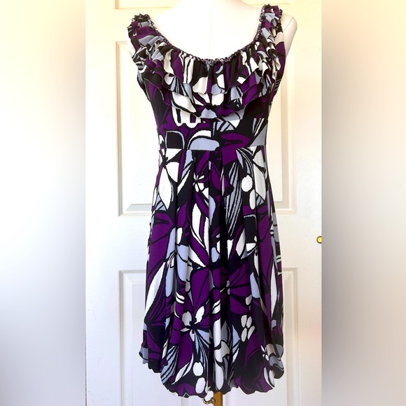 Forever 21 | Dresses | Twenty One Brand Ruffle Collar Bubble Hem Dress ...